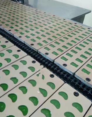 Chine de 380Volt sucrerie automatiquement Gelifie faisant la machine Jelly Gummy Production Line à vendre