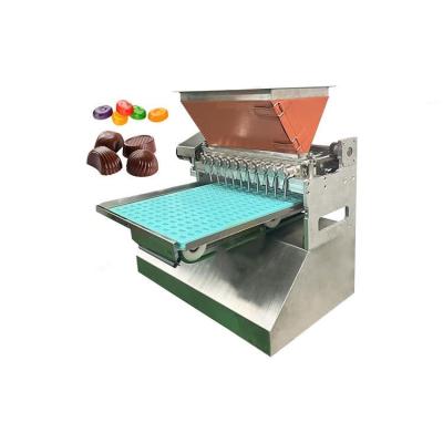 Chine Tableau haut production de gelée de multivitamines mini déposant de gomme caramel petit bonbons faire machine prix à vendre