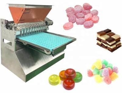 Chine Échelle de laboratoire automatique petite machine à déposer des bonbons à base de sucre à vendre