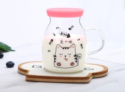 Cina tazza del latte della tazza del vetro borosilicato del borosilicato 350ml con il cappuccio del silicone in vendita