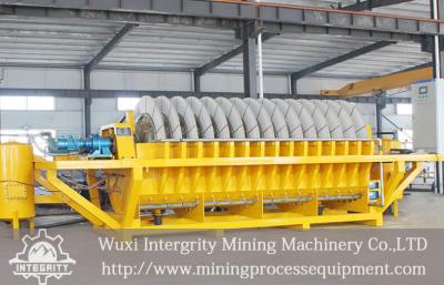 Chine Machine de asséchage de vide de filtres à disques de minerais de boue en céramique de habillage à vendre