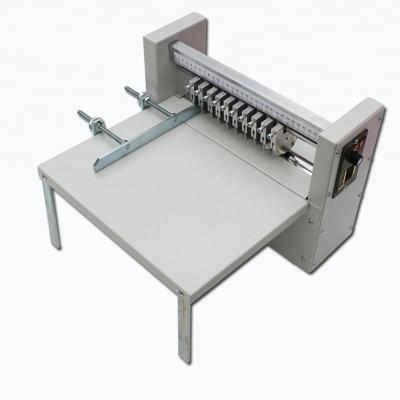 Cina Tagliatrice di etichette per ufficio con capacità di taglio a stampo di etichette di carta da 400 mm e PLC Altre 50 m/min in vendita
