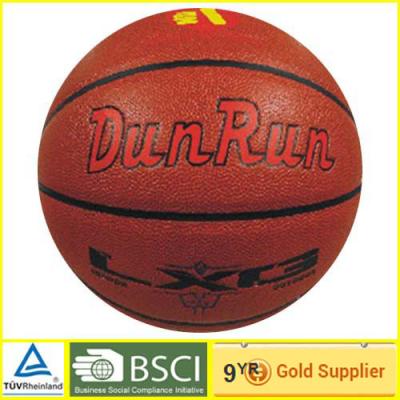 Cina TPU dell'interno durevoli rivestono di pelle la pallacanestro laminata 7# con badder di gomma in vendita