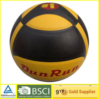 Cina La dimensione variopinta 7 ha laminato la palla amichevole del canestro di 17 pannelli di Eco di pallacanestro dell'unità di elaborazione in vendita