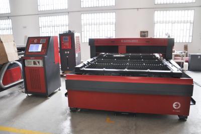 China Professionele 750 Watts HIJ de Snijmachine van de Messingslaser, CNC van de Laserbesnoeiing Machine Te koop