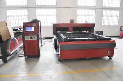 China De Lasersnijmachine van de messings Hoge Precisie met Pneumatisch Voer dat Apparaat verzamelt Te koop