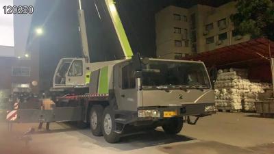 중국 70t 재공급된 자동차 기중기 75 km/H 반대 충돌을 줌라이언 판매용