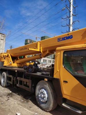 중국 206/2200 kw 재공급된 자동차 기중기 25 톤 8m 지브 길이 판매용