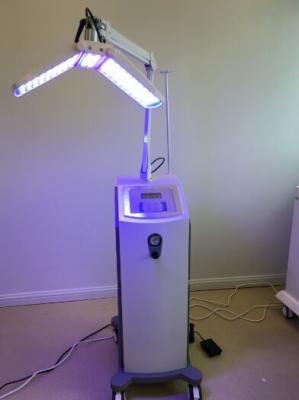Chine Machine de beauté de l'oxygène de traitement de peau de jet pour l'amélioration de texture de peau à vendre