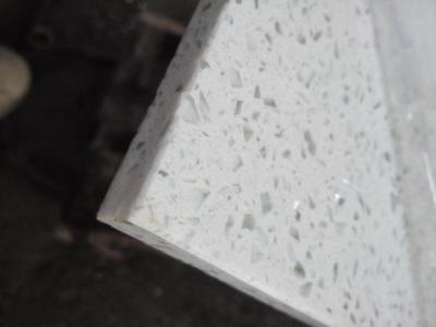 Cina le mattonelle del pavimento e della parete della pietra del quarzo 12mmWhite/hanno lucidato le mattonelle di pavimentazione artificiali del quarzo in vendita