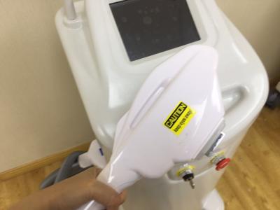 Cina Macchina permanente di depilazione di IPL rf, pelle di radiofrequenza della luce di E che stringe macchina in vendita