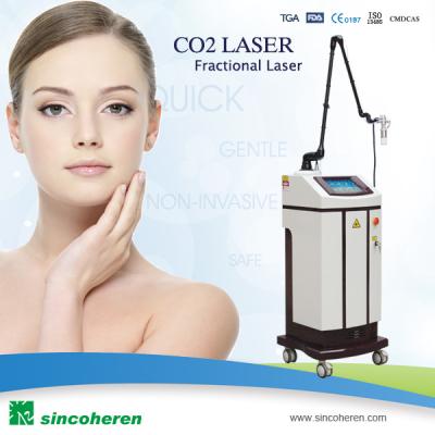 China CO2 Bruchlasermultifunktionsschönheits-Maschine für Narben-Abbau/die Haut-Erneuerung zu verkaufen