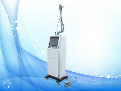 Cina Macchina multifunzionale frazionaria di bellezza, macchina di rimozione della cicatrice del laser di CO2 in vendita