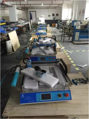 中国 高精度は2つの頭部SMT PCBアセンブリのための機械を選び、置く 販売のため