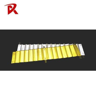 Chine 850 mm garde-corps routier Jaune Blanc Législateur linéaire réfléchissant en aluminium à vendre
