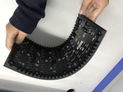 China Van de binnen Flexibele LEIDENE Volledig de Kleurencomité P4 SMD2121 Vertoningsmodule 2 Jaar Garantie Te koop