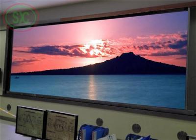 China Ecrã LED colorido interior sem valor se encaixa na parede com estrutura de quadro à venda