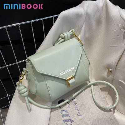 Cina Stagione 2024 Tutte le stagioni Vantaggio Basso MOQ Mix Modelli Geometrici Mini Donna Borsa Messaggero Con Serratura in vendita