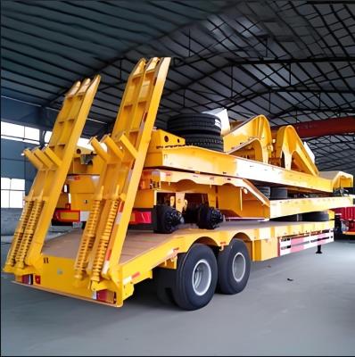 Chine 30 à 100 tonnes de roulement remorque de camion plat à chute extensible avec pneus personnalisés 12R22.5 à vendre