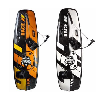 Cina 110cc Power Jet Surfboard Fibra di carbonio Tavolo da surf alimentato ad acqua Prodotto di BluePenguin in vendita