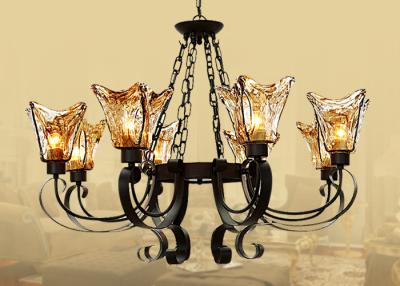 Cina Candeliere decorativo domestico leggero del ferro battuto del nero 8 con tonalità di vetro ambrata in vendita