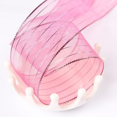 Chine Ruban d'organes en polyester à lignes dorées de 10 mm à 25 mm pour l'emballage des cadeaux et des boîtes à vendre
