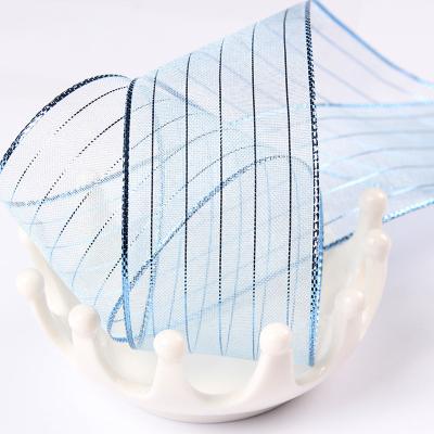 Chine Ruban d'organes en polyester à lignes dorées de 10 mm à 25 mm pour l'emballage des cadeaux et des boîtes à vendre