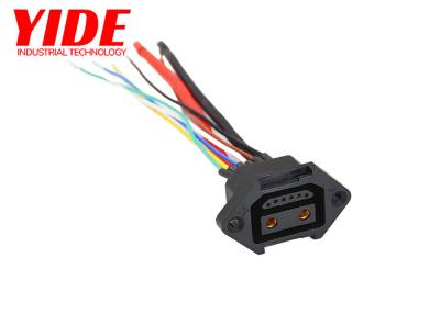 中国 50Aオートバイ電池コネクターは2+4 Pinに男女MSDSをタイプする 販売のため