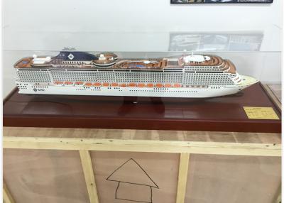 China Van het de Cruiseschip van Splendida van de ivoor Witte doctorandus in de exacte wetenschappen Model de Snelheidsboten met ABS Handgravure Te koop
