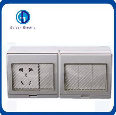 China Fornecimento 13A 2gang Switch 1gang Socket com Switch PC Panel e cobre prata liga dentro à venda