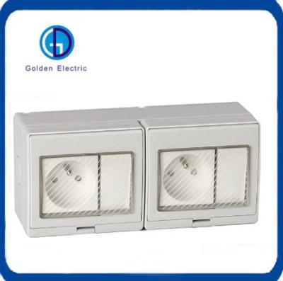 China 16A Enchufes eléctricos industriales impermeables IP55 Diferentes tamaños personalizables en venta