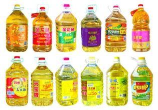 Cina Macchina di rifornimento lineare della bottiglia pneumatica per l'imballaggio di sigillamento di riempimento dell'olio da tavola in vendita