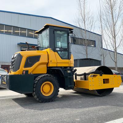 Cina Compattatore di terra in acciaio a rulli da 8 tonnellate per strade vibranti con competitività 1 in vendita