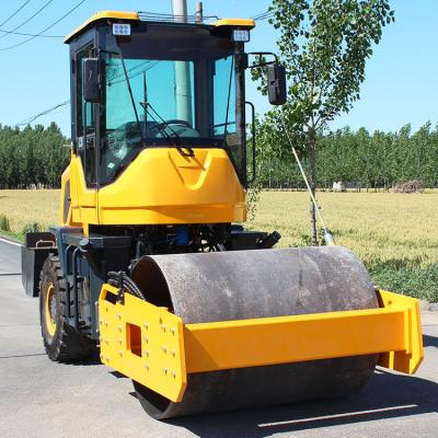Cina 3 tonnellate e 4 tonnellate di rullo per strada completamente idraulico vibratore a tamburo singolo e forza di eccitazione di 80KN in vendita
