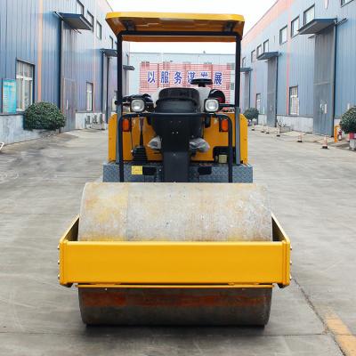Cina Compattatore a doppio tamburo da 1 tonnellata, da 2 tonnellate e da 3,5 tonnellate, in India, per un'elevata efficienza operativa in vendita