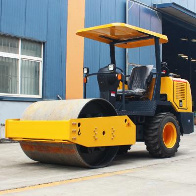 Cina 3500 kg 3,5 tonnellate Mini Compactor Road Roller con pompa idraulica di TUFF TORQ JAPAN in vendita