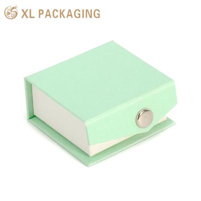 Chine XL Emballage Tailles personnalisées Boîtes de bijoux magnétiques de luxe Couleurs inserts pour affichage de bijoux élégants à vendre