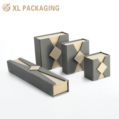 중국 XL 포장 제조사 맞춤형 로고 새 보석 종이 상자 반지 목걸이 선물 고급 보석 포장 판매용
