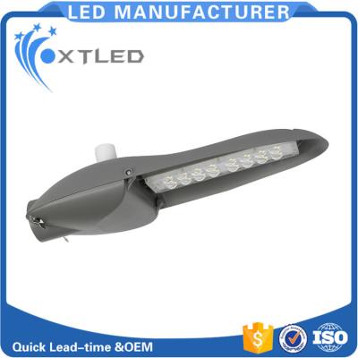 中国 センサーが付いている30W LEDの街灯SMDの高い発電の道ランプのセリウム 販売のため