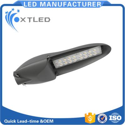 中国 センサーが付いている50W LEDの街灯SMDの高い発電の道ランプのセリウム 販売のため