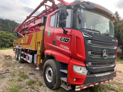 China Diesel 11 jaar Zoomlion Mercedes Benz 47 meter gebruikte betonpompwagen 52 meter horizontale aflevering afstand Te koop