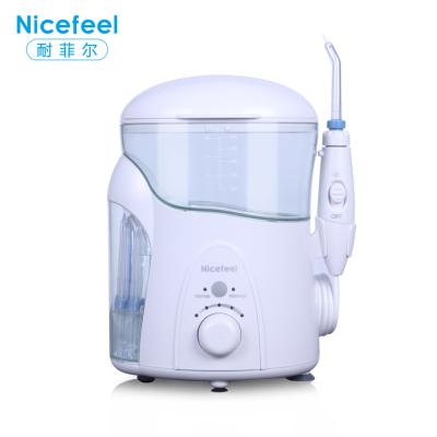 中国 100-240VAC 50/60Hzの携帯用手持ち型水Flosser 1400-1800/min 販売のため