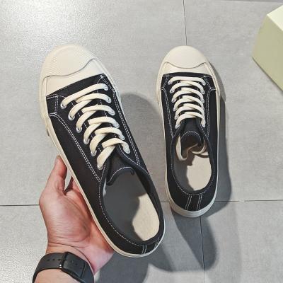 Chine Été 2024 Nouvelles chaussures en toile blanche et lactée respirantes chaussures d'hommes chaussures blanches toutes matches chaussures décontractées à la mode chaussures d'hommes à vendre