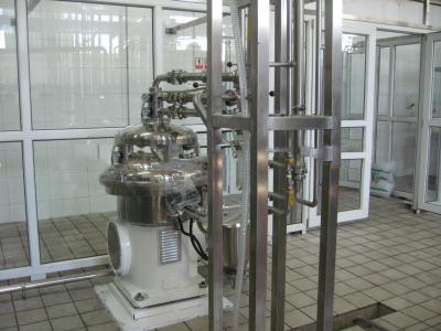 Cina Completi la linea di trattamento del latte dell'impianto di lavorazione del gelato, macchina di trattamento del latte in vendita