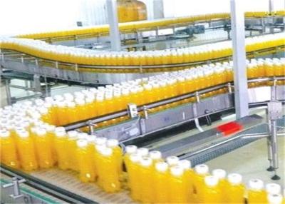Cina 3 in 1 linea di produzione dell'attrezzatura di elaborazione del succo di frutta di Apple per la bevanda in bottiglia che fa pianta in vendita