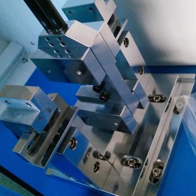 Chine Machine d'essai en plastique d'impact de 150°±1° Izod avec une garantie d'an à vendre