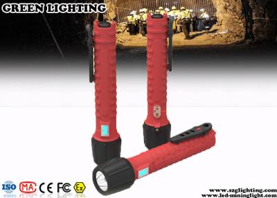 China 240 la antorcha a prueba de explosiones OLED del IP 68 de Lum exhibe al cargador USB magnético en venta