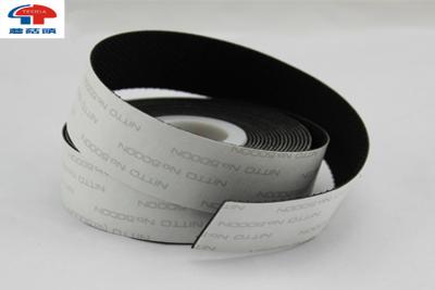 China Nähen Sie auf selbstklebendem Haken und Schleifen-Band/doppeltem mit Seiten versehenem klebrigem Flausch-Band zu verkaufen