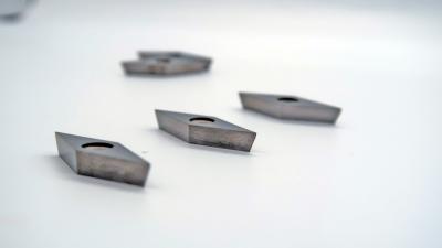 China Kundengebundene Schleifwerkzeug-Rauten-hohe Genauigkeit PCBN PCD für CNC-Drehbank zu verkaufen