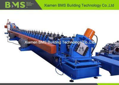 中国 サーボ モーター ドライブ金属のスタッドおよび貯蔵の棚の棚のコラムに機械を形作るトラック ロール 販売のため